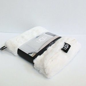 UGG | Bedding | Ugg Polar Plush Faux Fur One Standard Pillowcase | Poshmark
